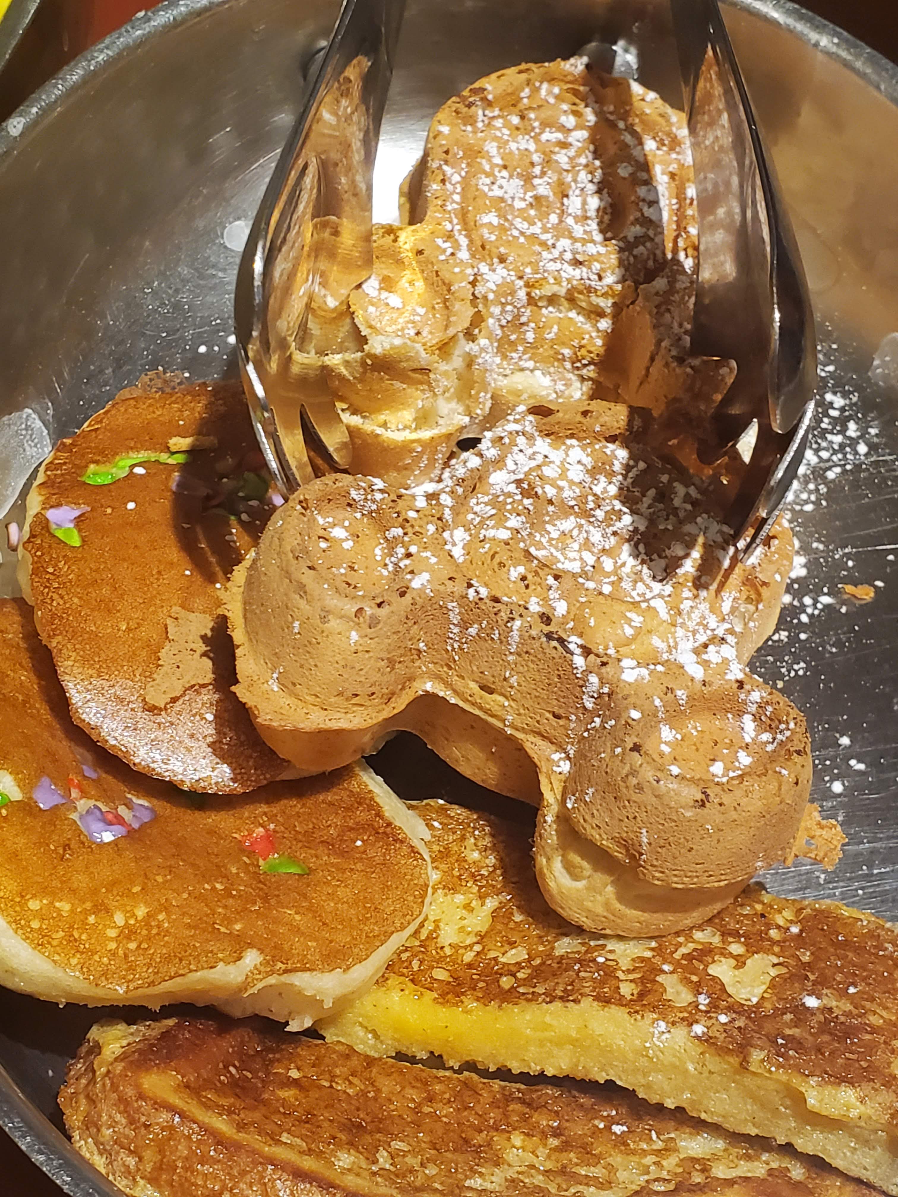 Chef Mickey’s Breakfast Review 2020 – Kozmo Photos