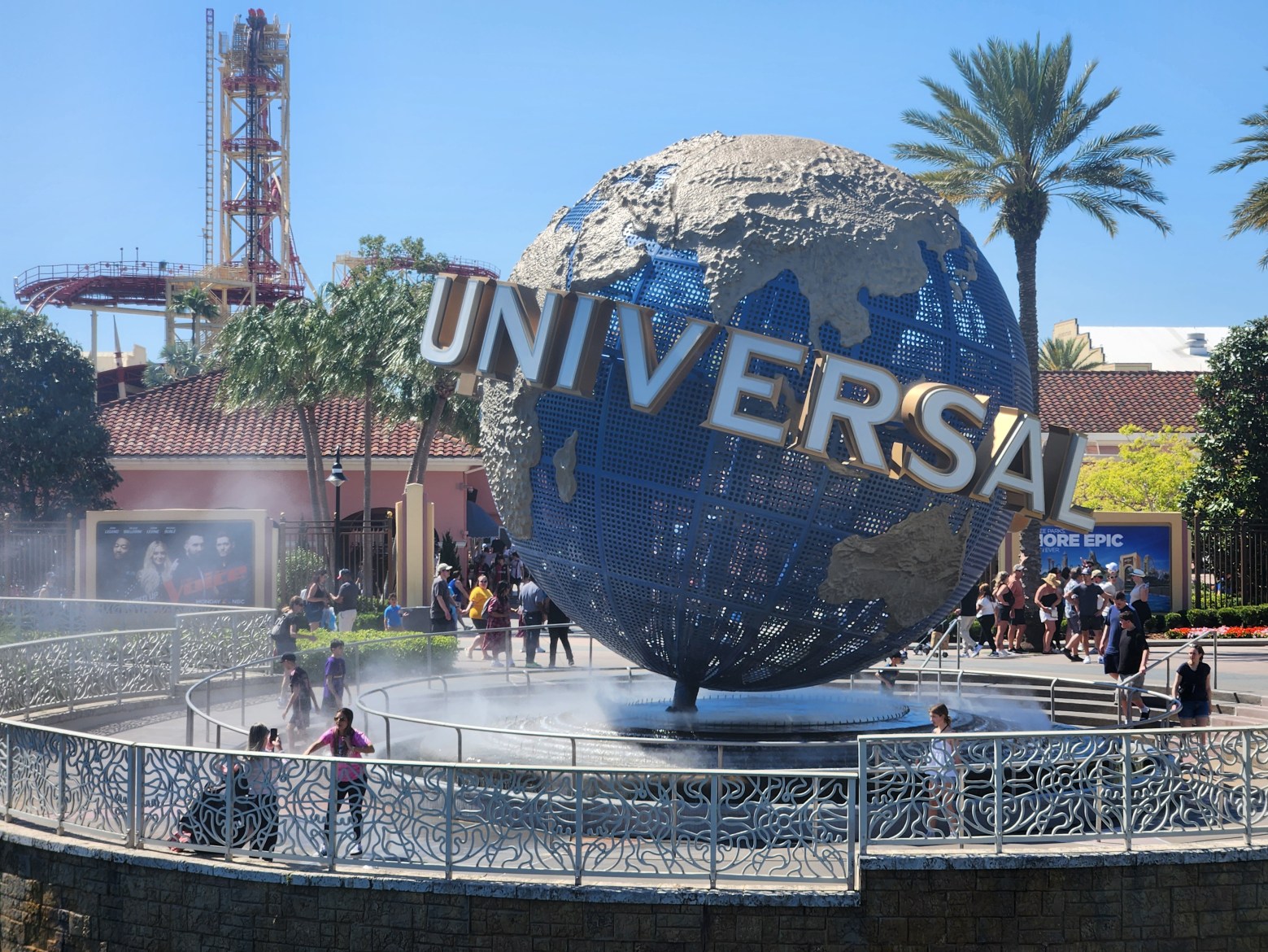 Universal Orlando vs Walt Disney World: Which One is Right for Your ...